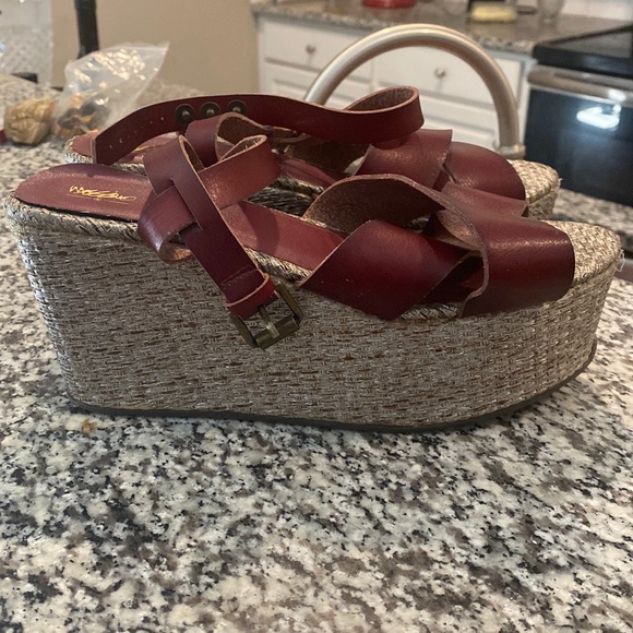 Mossimo Supply Co. | Shoes | Platform Sandals | Poshmark